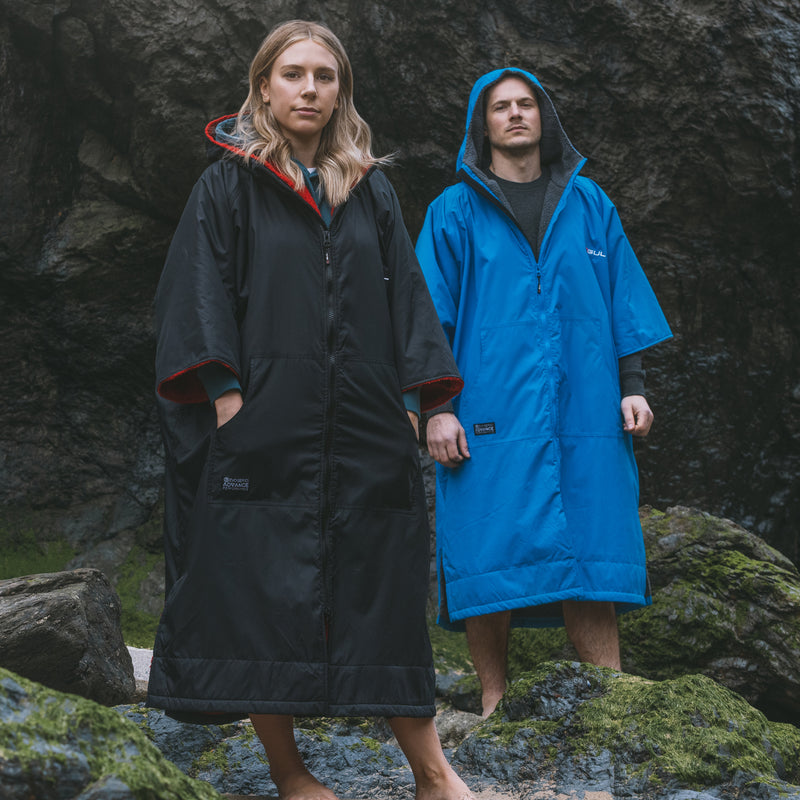 Gul EVORobe Hooded Changing Robe Black/Red – Watersports Warehouse